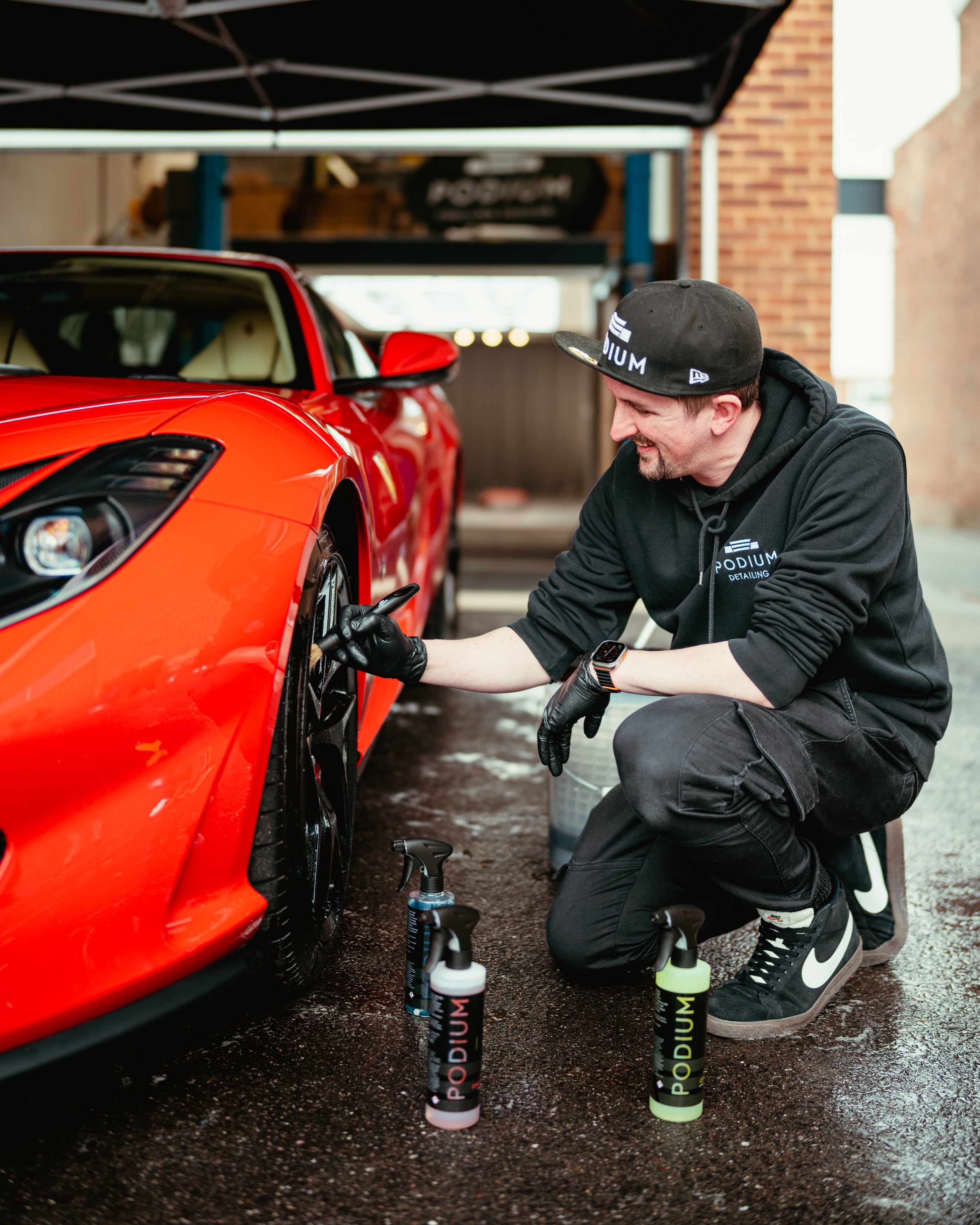 How to use Podium Dress Rubber & Plastic Dressing – Podium Detailing